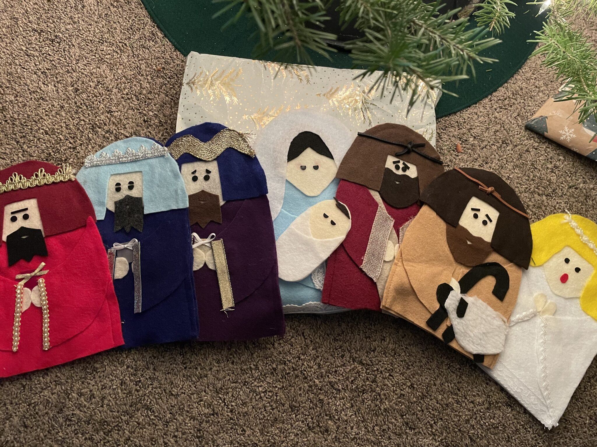 The Nativity Story For Kids: Christmas Puppets | Sibling Fusion